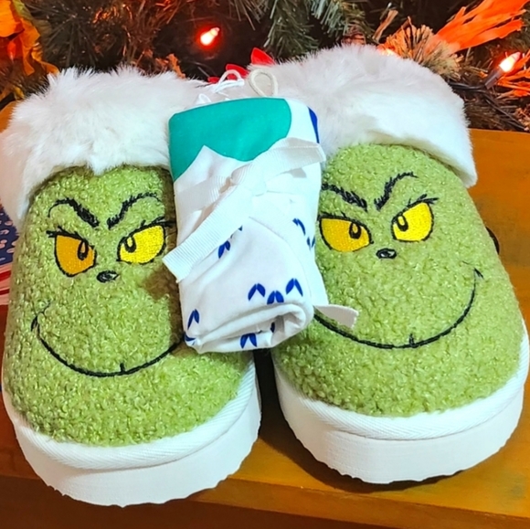 Shoes | The Grinch Slippers | Poshmark